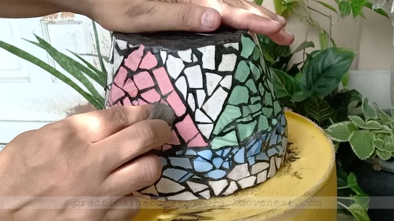 Practical Gardening: DIY Mosaic Pots with Ceramic Tiles - Sealing the ...