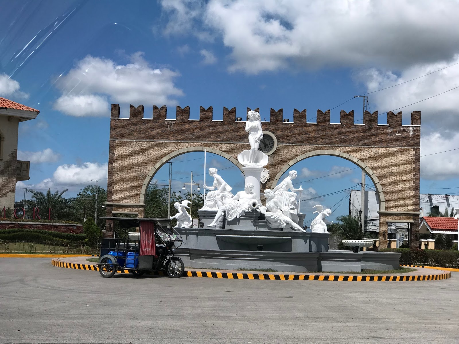 Observe the world: Tagaytay City, Escala hotel infinity pool, People ...