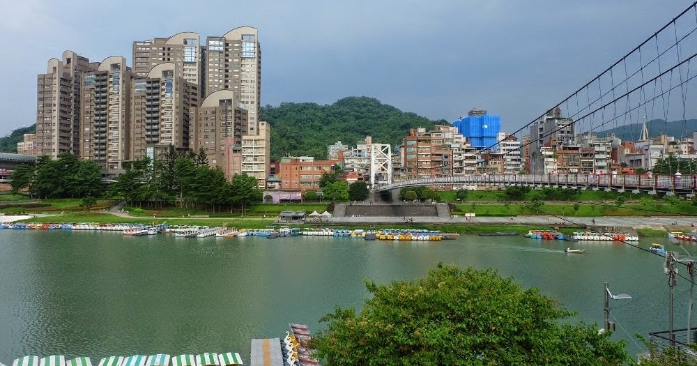 Vegan Taiwan: Taipei Outing: Bio Peace Cafe and Loving Hut at Bitan ...