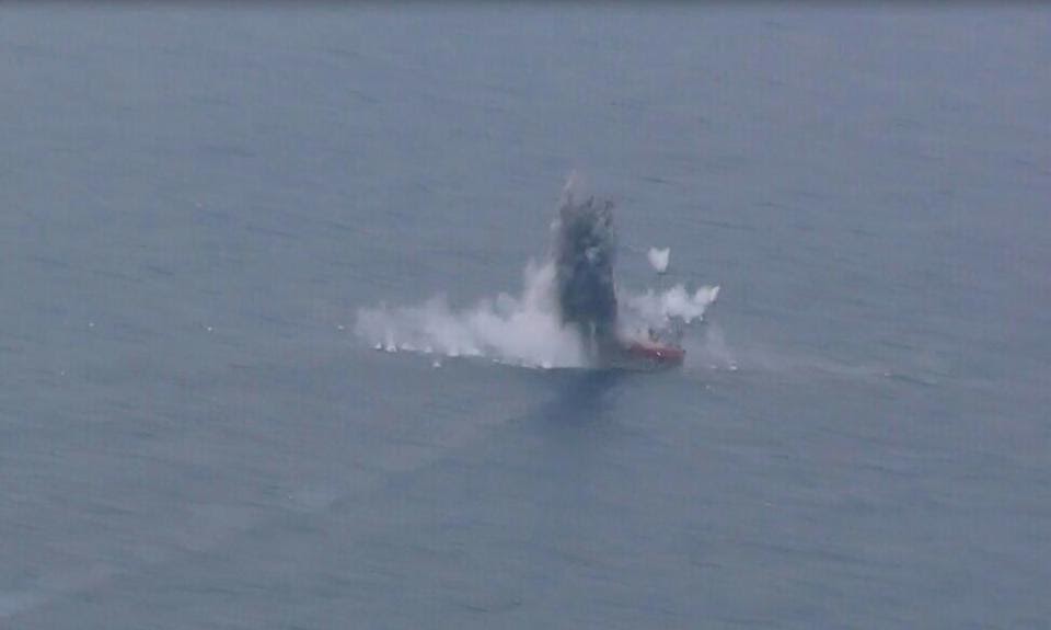 Malaysian Support The Troops: KD Kasturi Fire its MM40 Excocet Anti ...