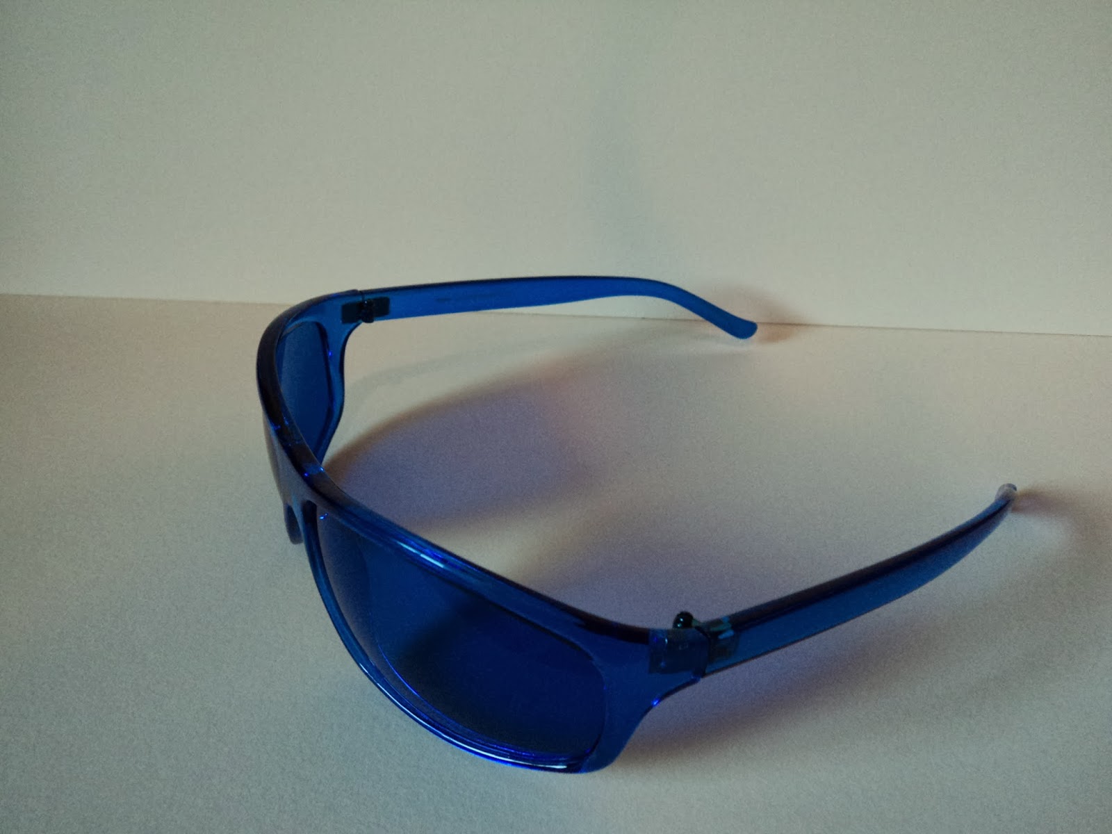 Colored Lense Therapy Experiment: Viewing life's emotions through ...