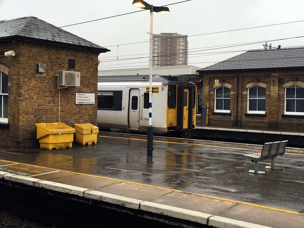 British Diesels and Electrics: Class 317 (BREL Derby/York LMR and ER ...