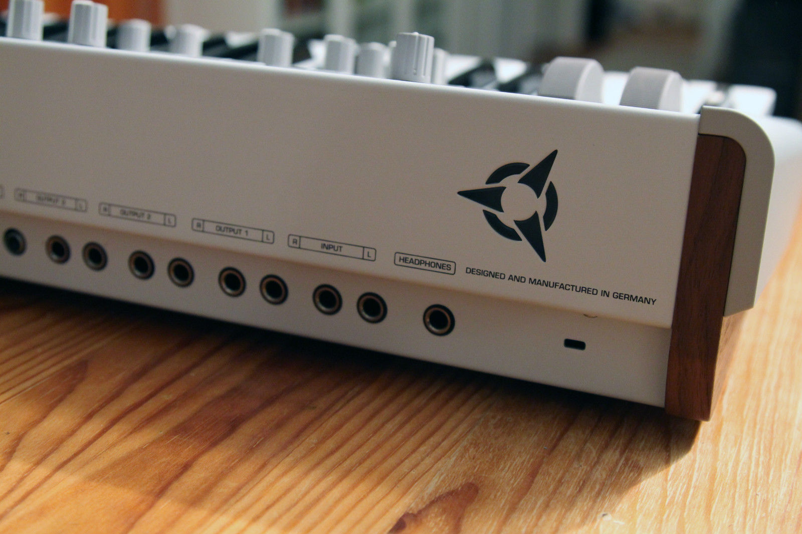 MATRIXSYNTH: Access Virus Ti2 Polar Virtual Analog Synthesizer