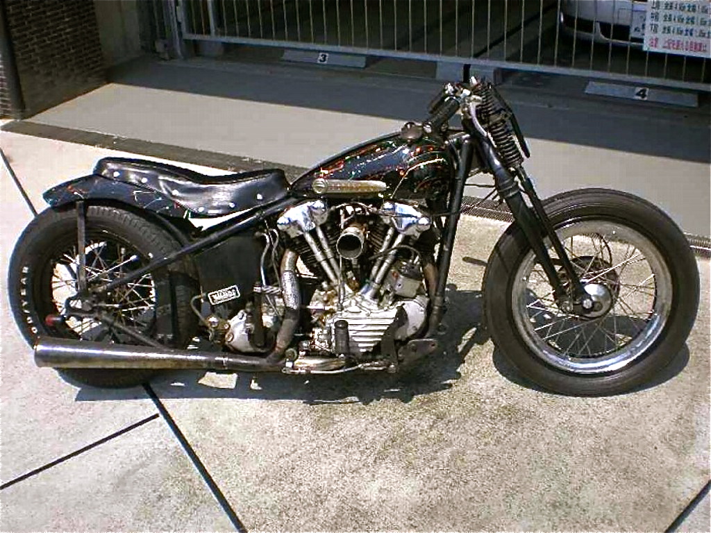 1947 Knucklehead - Inazuma café racer