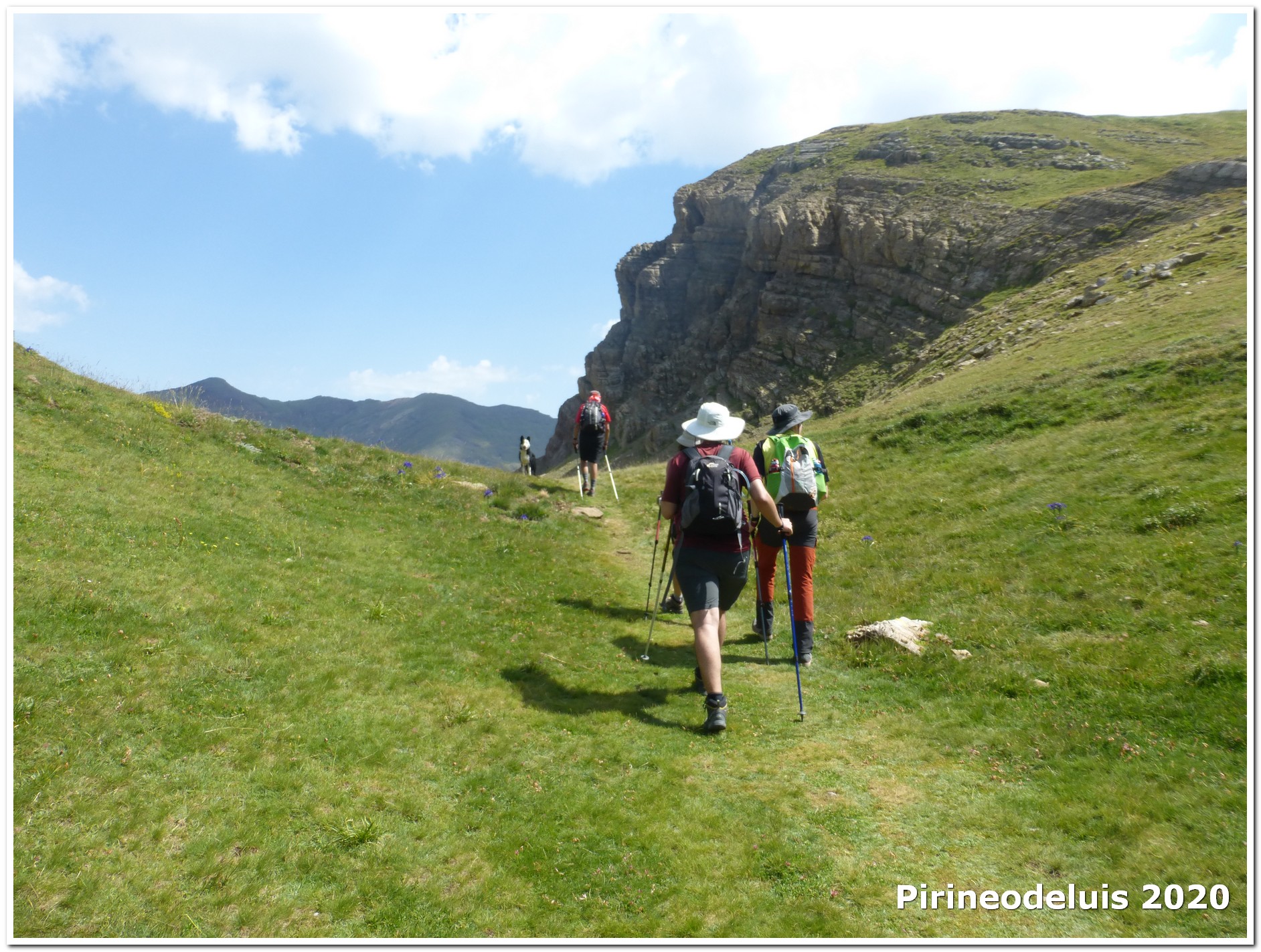 Un paseo por el Pirineo: La Moleta (2573 m) en circular desde Canfranc ...