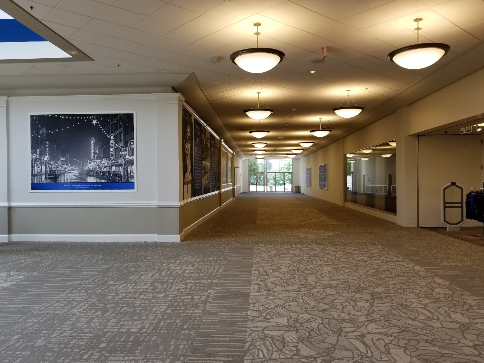 Dead and Dying retail