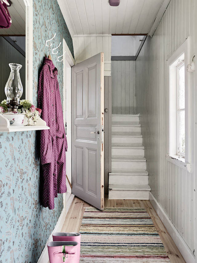 my scandinavian home: Summer at this charming Swedish cottage?