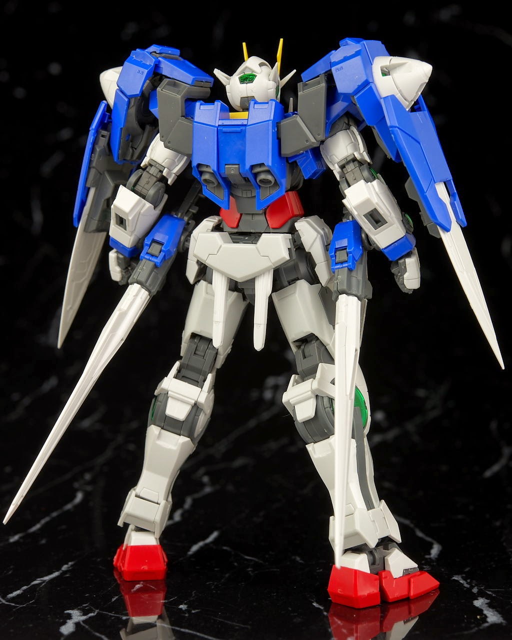 GUNDAM GUY: RG 1/144 00 Raiser - Review by Hacchaka