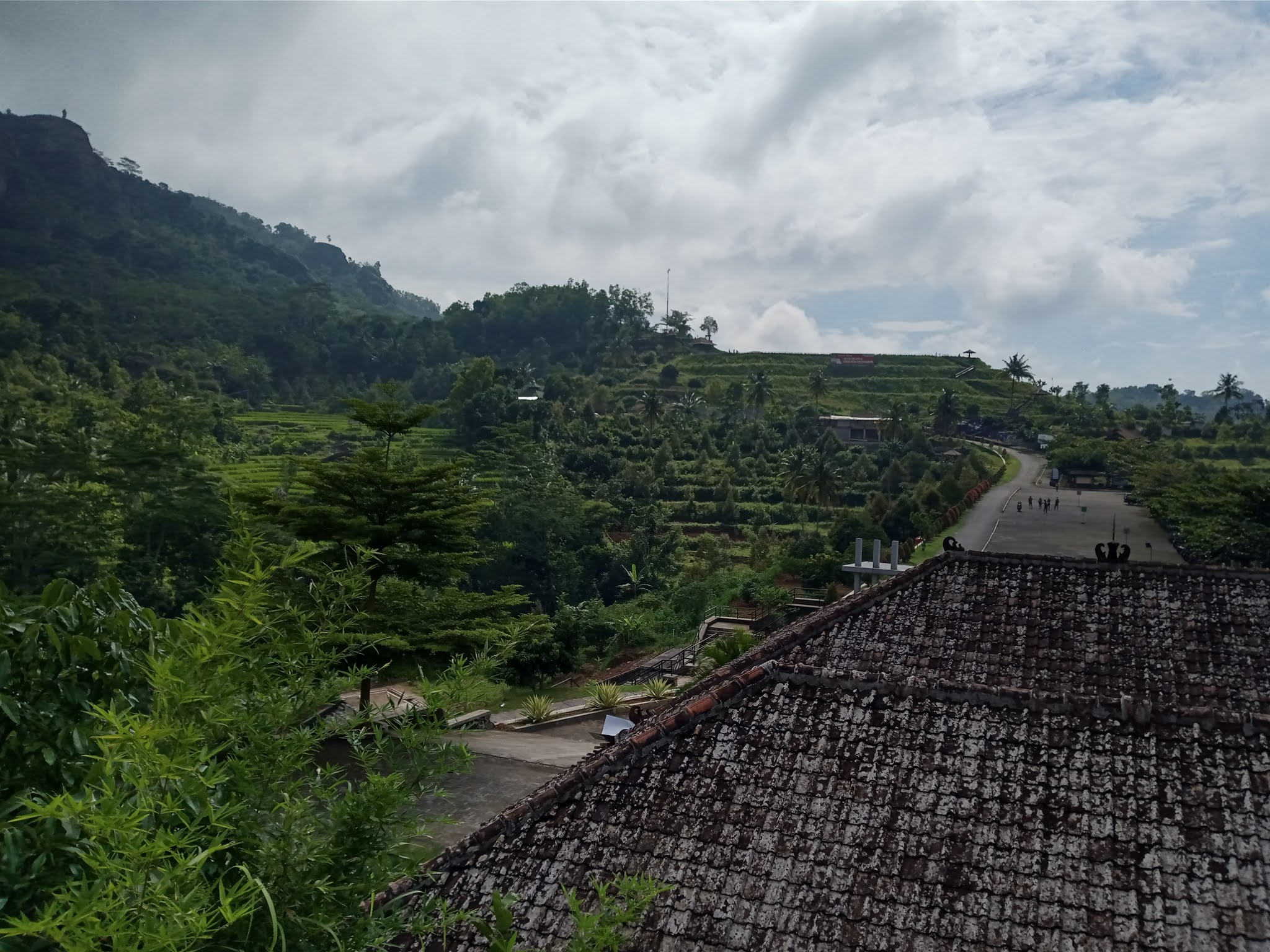 INFO WISATA KE GEOPARK GUNUNG PURBA NGLANGGERAN, WISATA KE CURUG KEDUNG ...