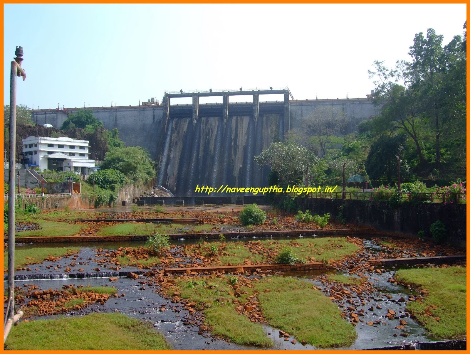 Exploring South India - Travel blog.....: Peechi Dam, Thrissur