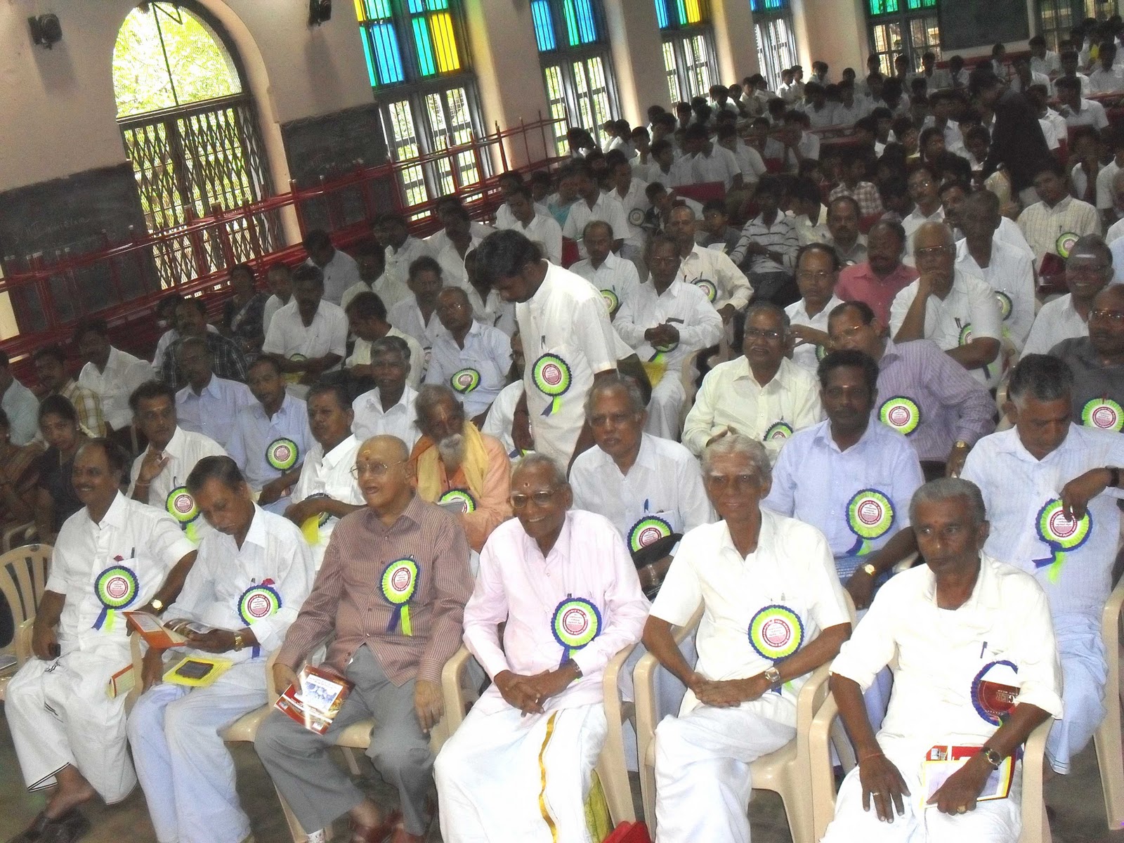 Sourashtra Samachar: Certificate Distribution to Sourashtri Students