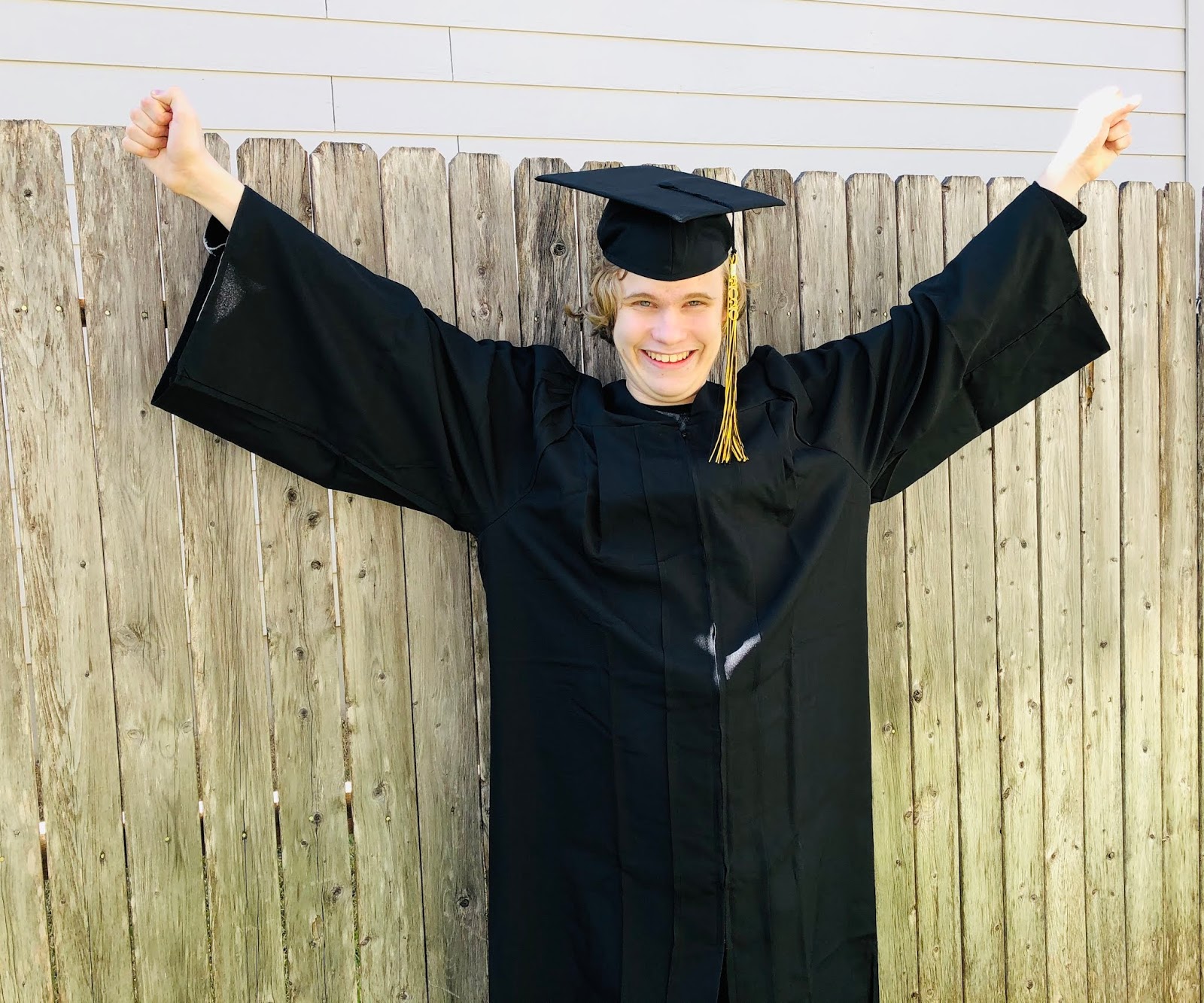 Airing My Laundry, One Post At A Time...: The Crazy Graduation Photo ...