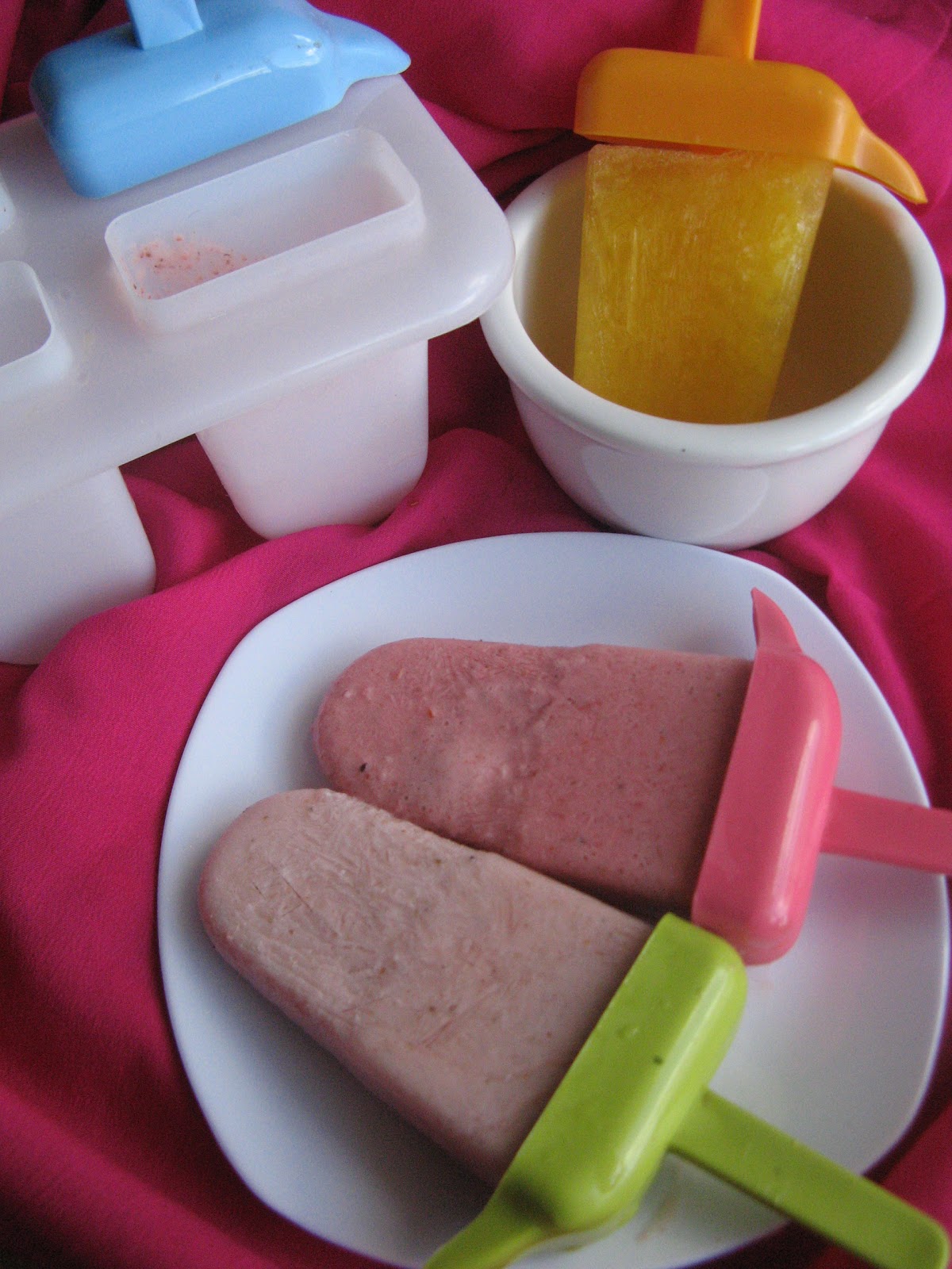 FLAVOURED YOGHURT ICE POPS