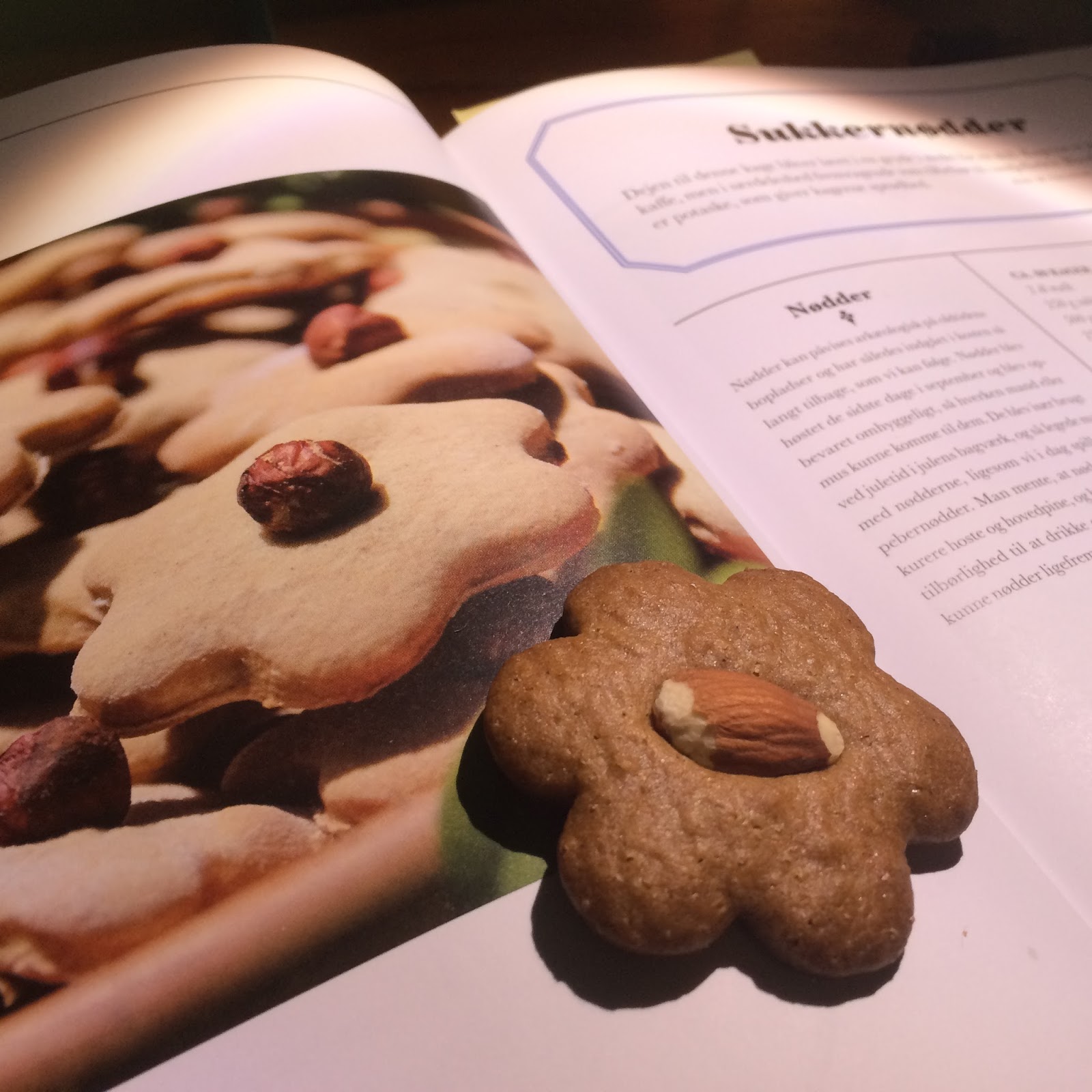 Kage! Kage! Kage!: Sukkernødder og "Danskernes småkager"