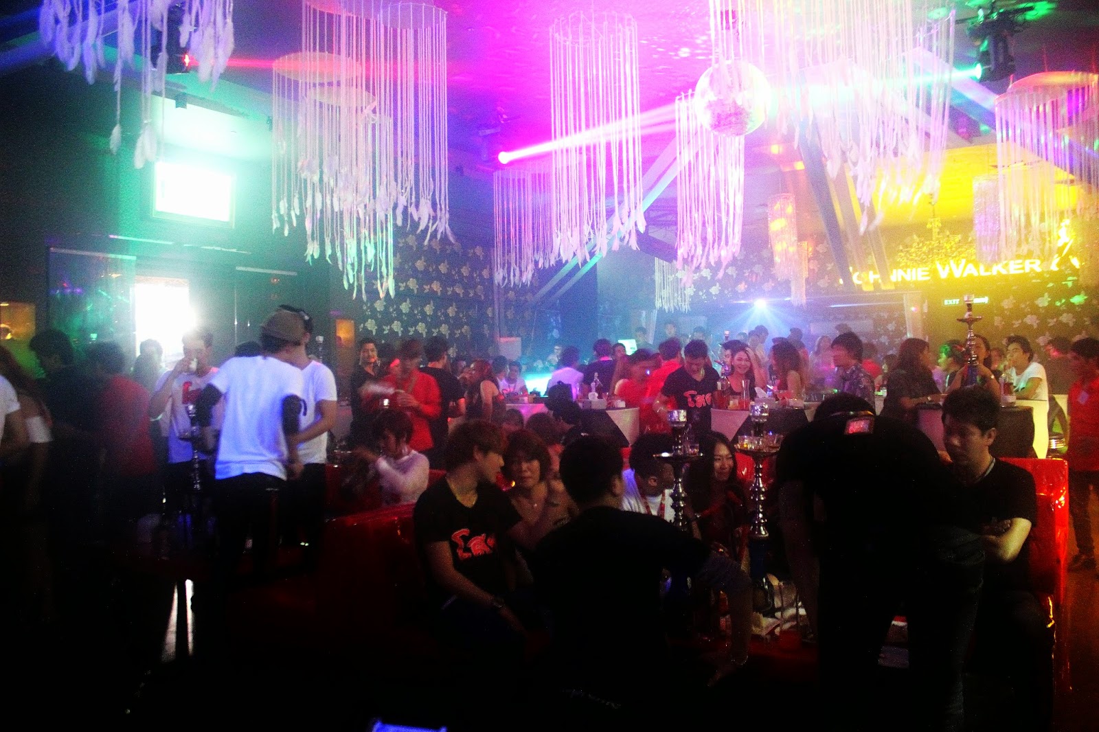 บาร์ผู้ชาย,บาร์โฮส,บาร์โฮส สุขุมวิท,บาร์โฮส รัชดา