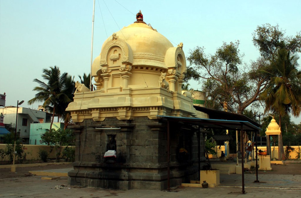 Tamilnadu Tourism: Kadambavaneswarar Temple, Erumbur, Cuddalore