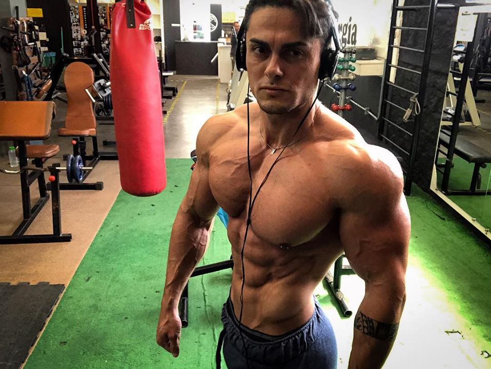 the beauty of male muscle: Felipe