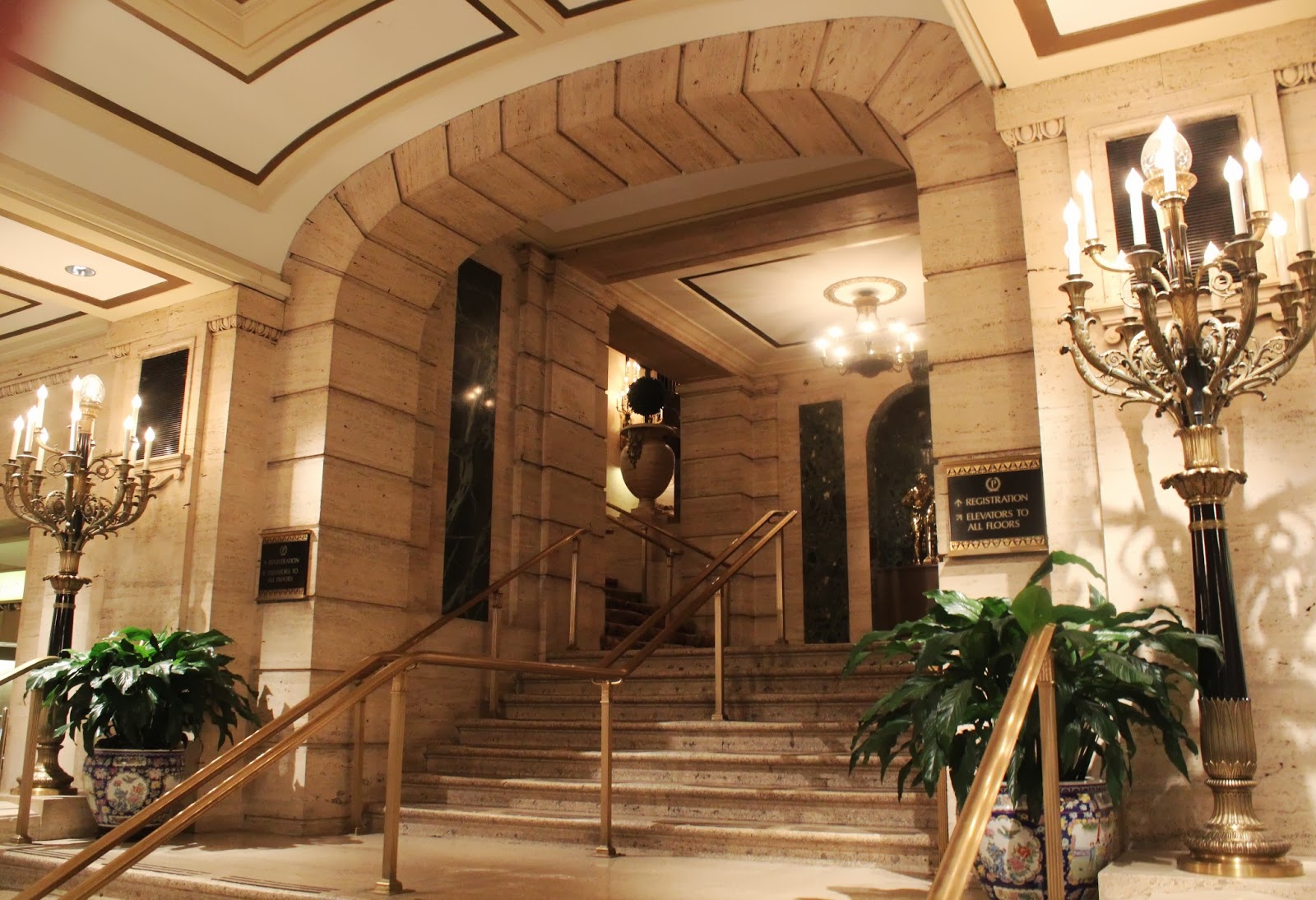 Roger Touhy, Gangster: The Palmer House