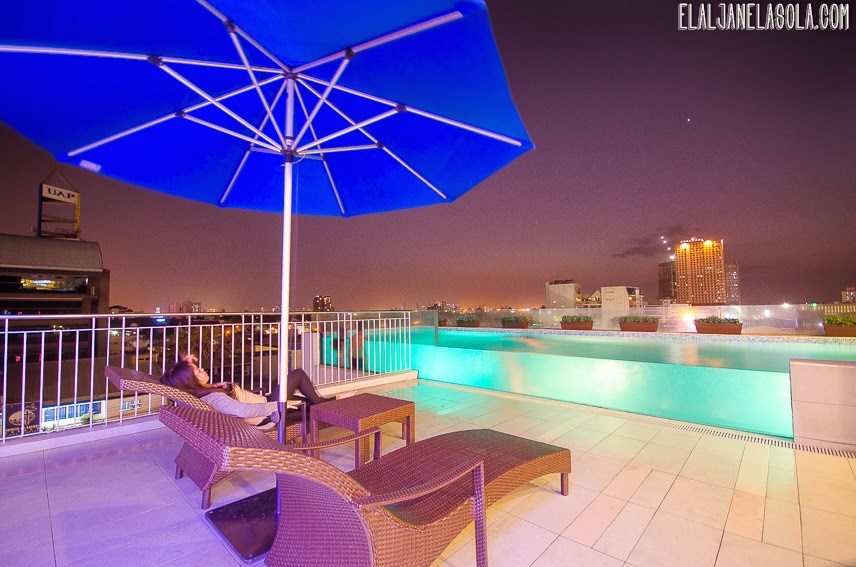 Elal Lasola Travel & Photography: Quezon City | Luxent Hotel