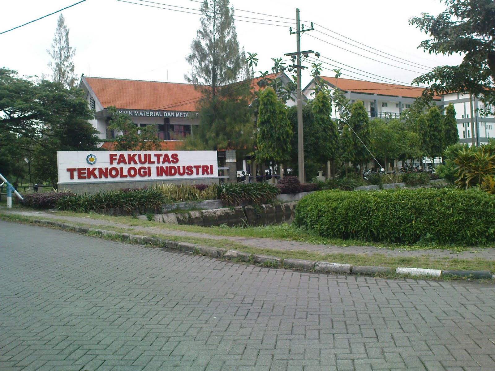 Coretannya BRILIANTA: Sekilas Tentang Kampus ITS Surabaya (Institut ...