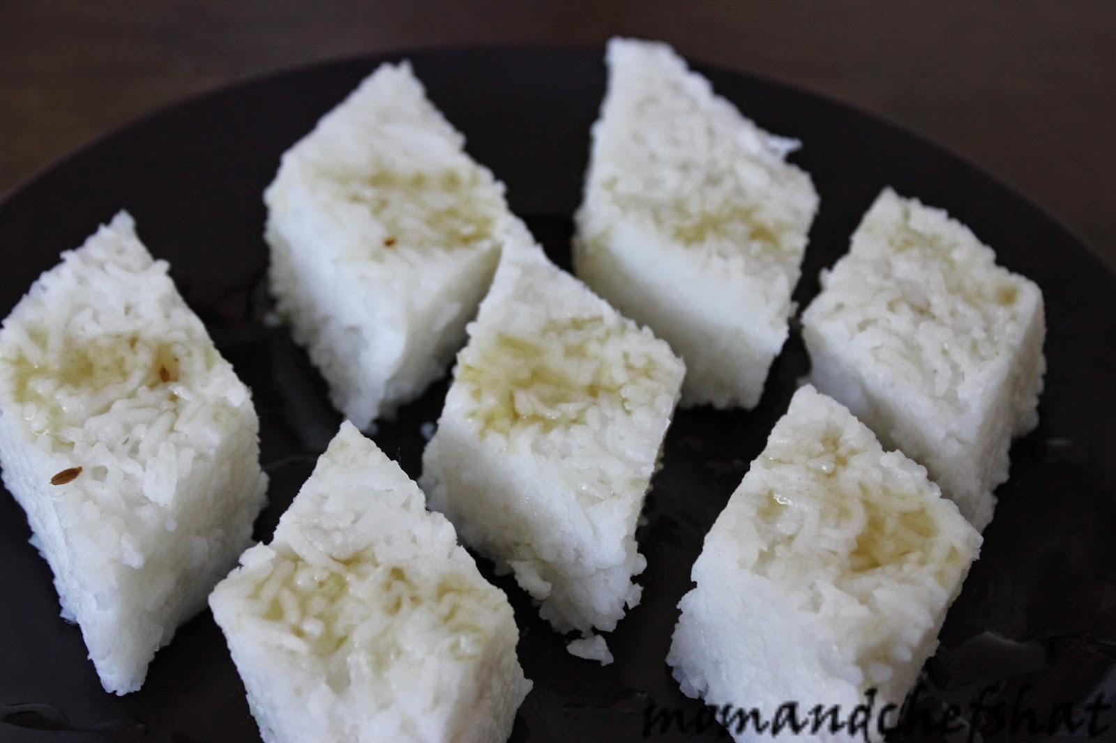 Cooking in mommy's shoes: Vishu Katta/Pachor/Coconut rice cakes/Rice ...