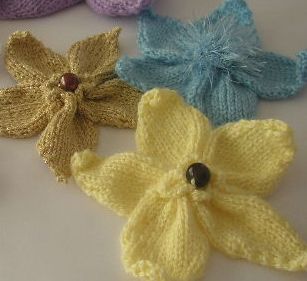 Knitting Galore: Knitted Flowers- Free Pattern