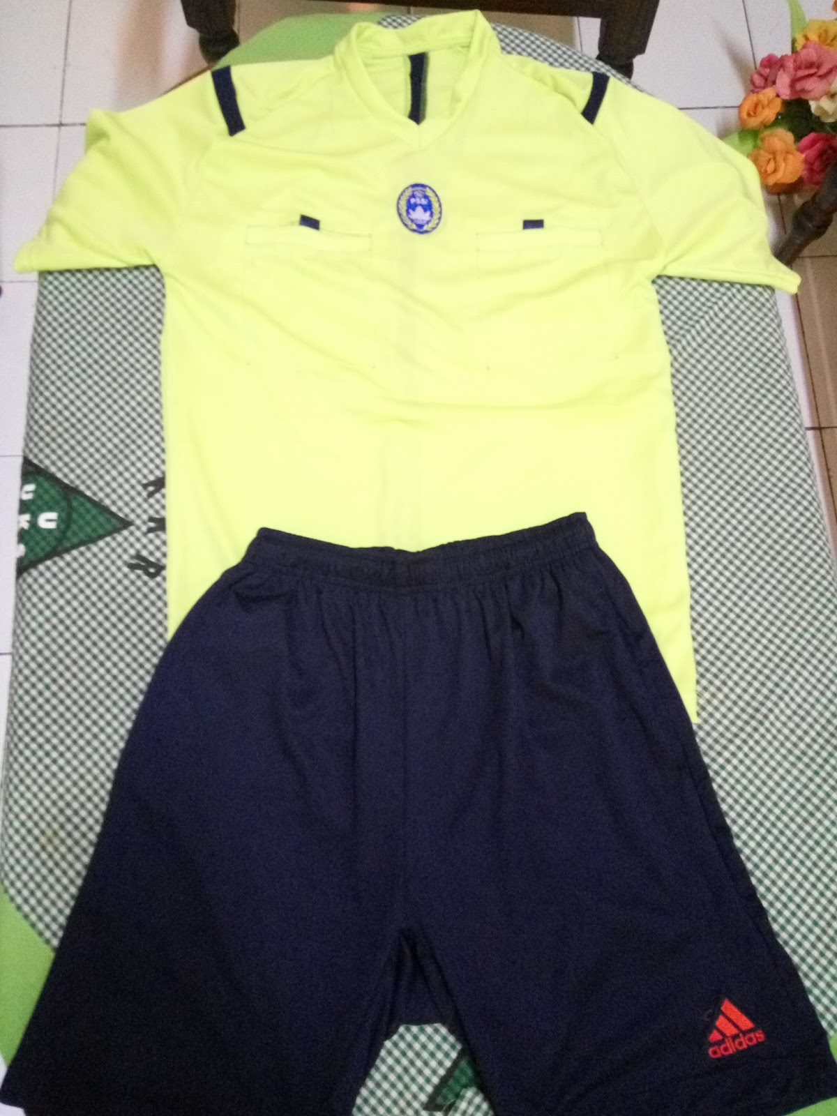 Perlengkapan Wasit Sepakbola , Futsal dan Sharing Law Off The Game ...