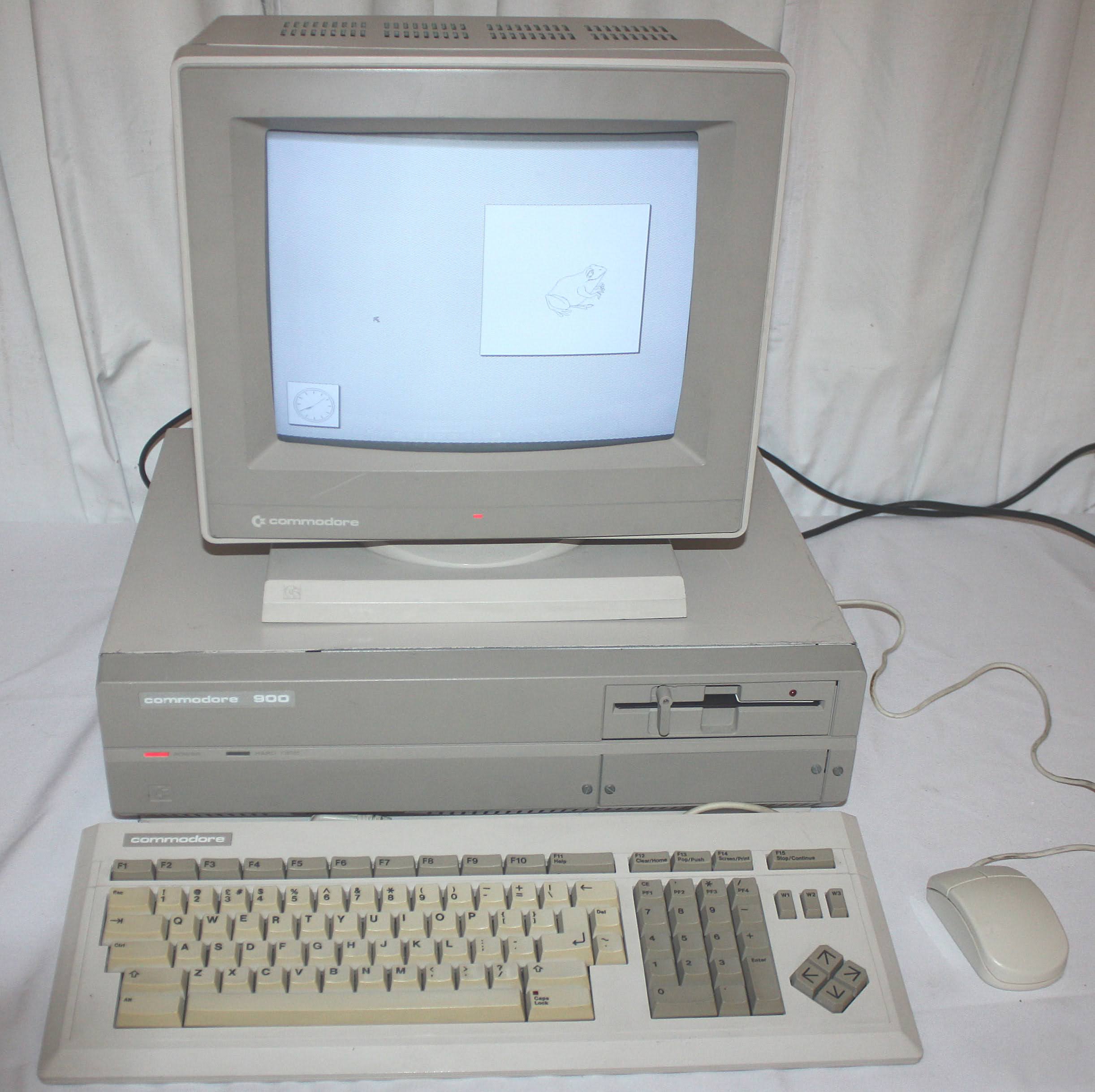 An Ode to Commies: Zee C900 Computer Story