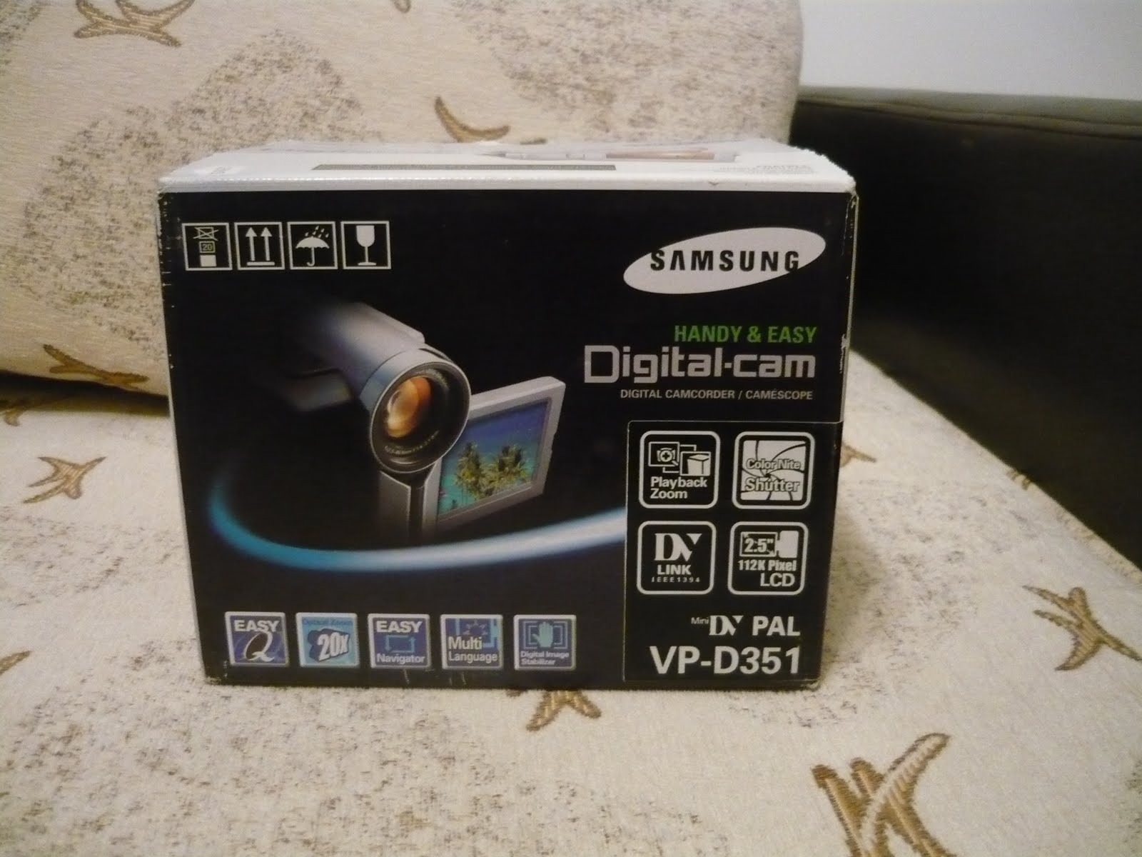 Peaches: Camera video Samsung VP-D351, Mini-DV
