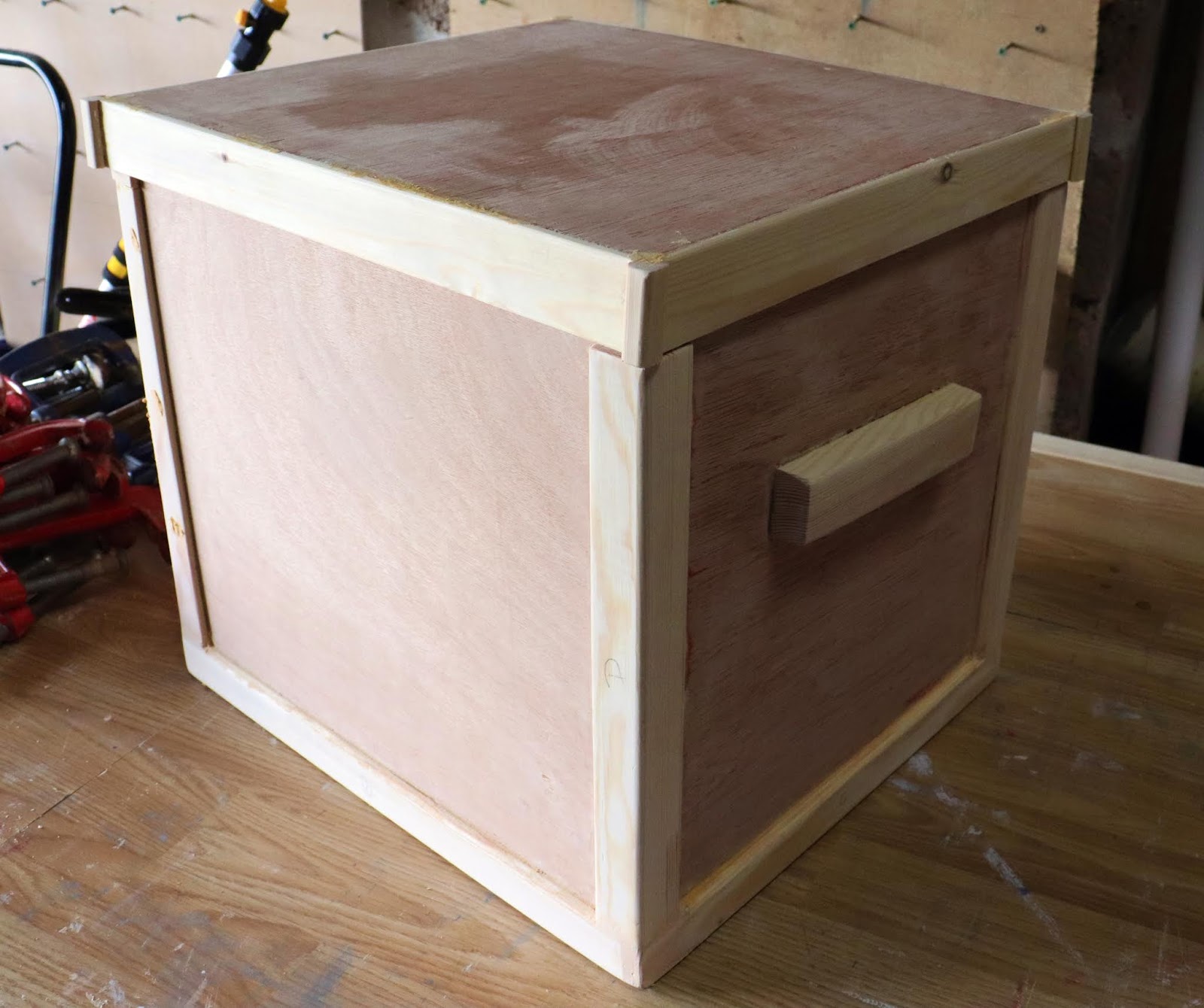 Arwen's meanderings: Dinghy cruising Food store galley box for dinghy ...