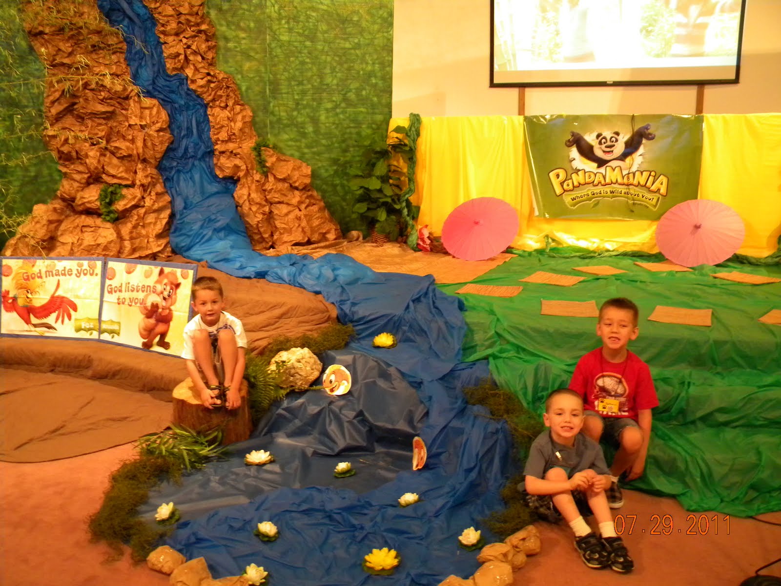 A Scouting Mom's Blog: Pandamania! VBS