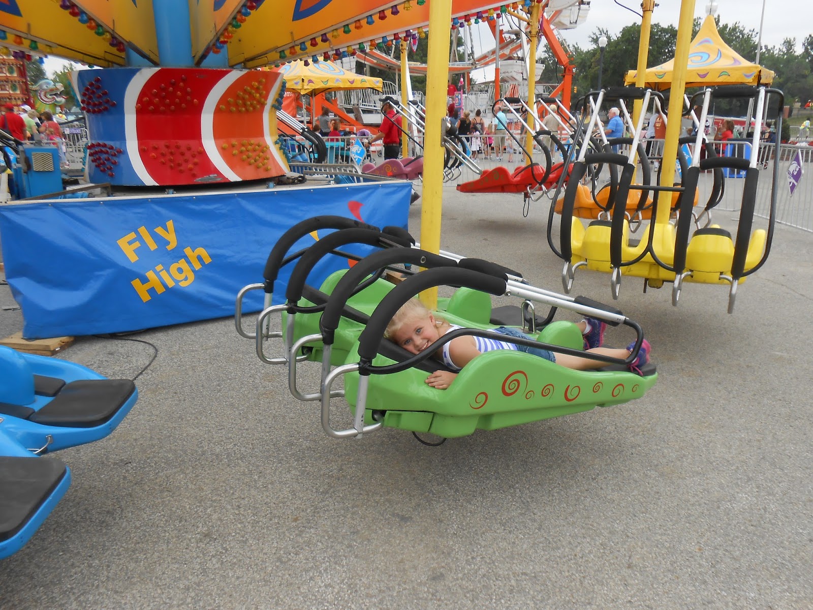 Glimpses of Camden: Fair Rides