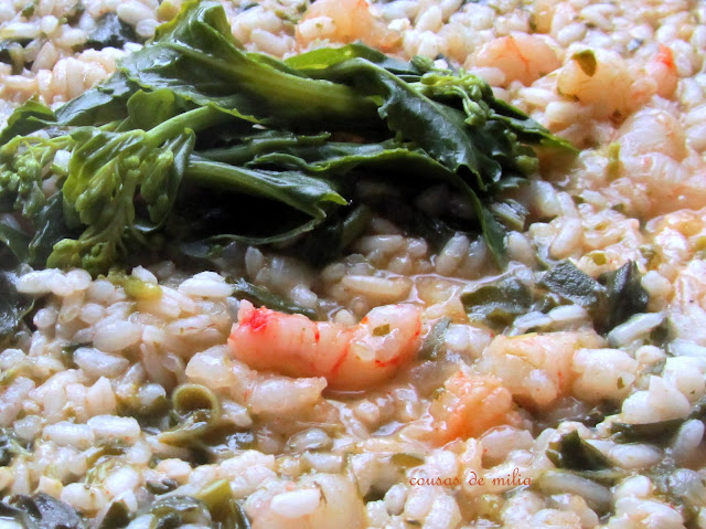 Arroz cremoso de grelos y langostinos al azafrán