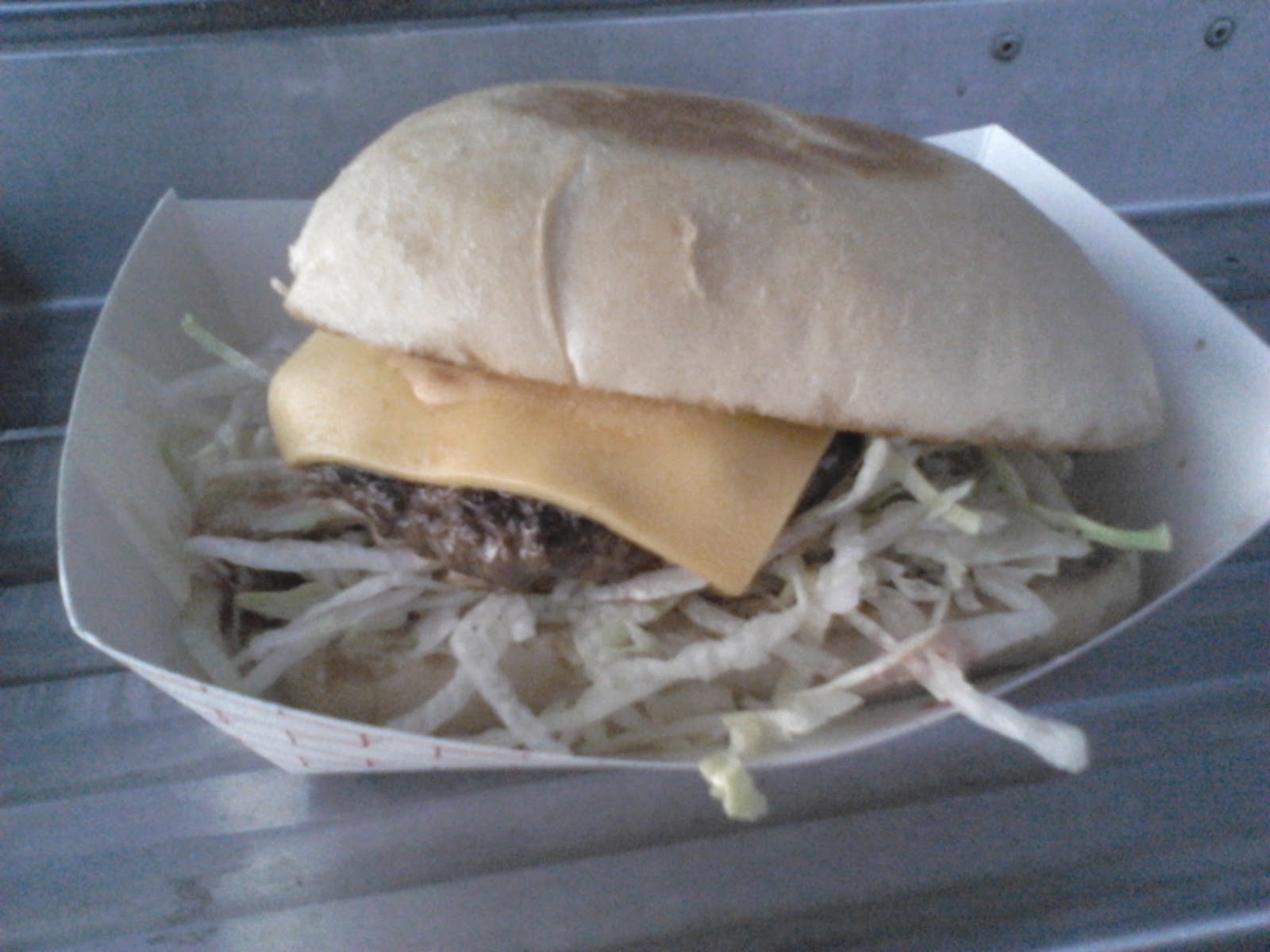 Food Truck Amy Reviews: Chubby's ~ Chubby Burger