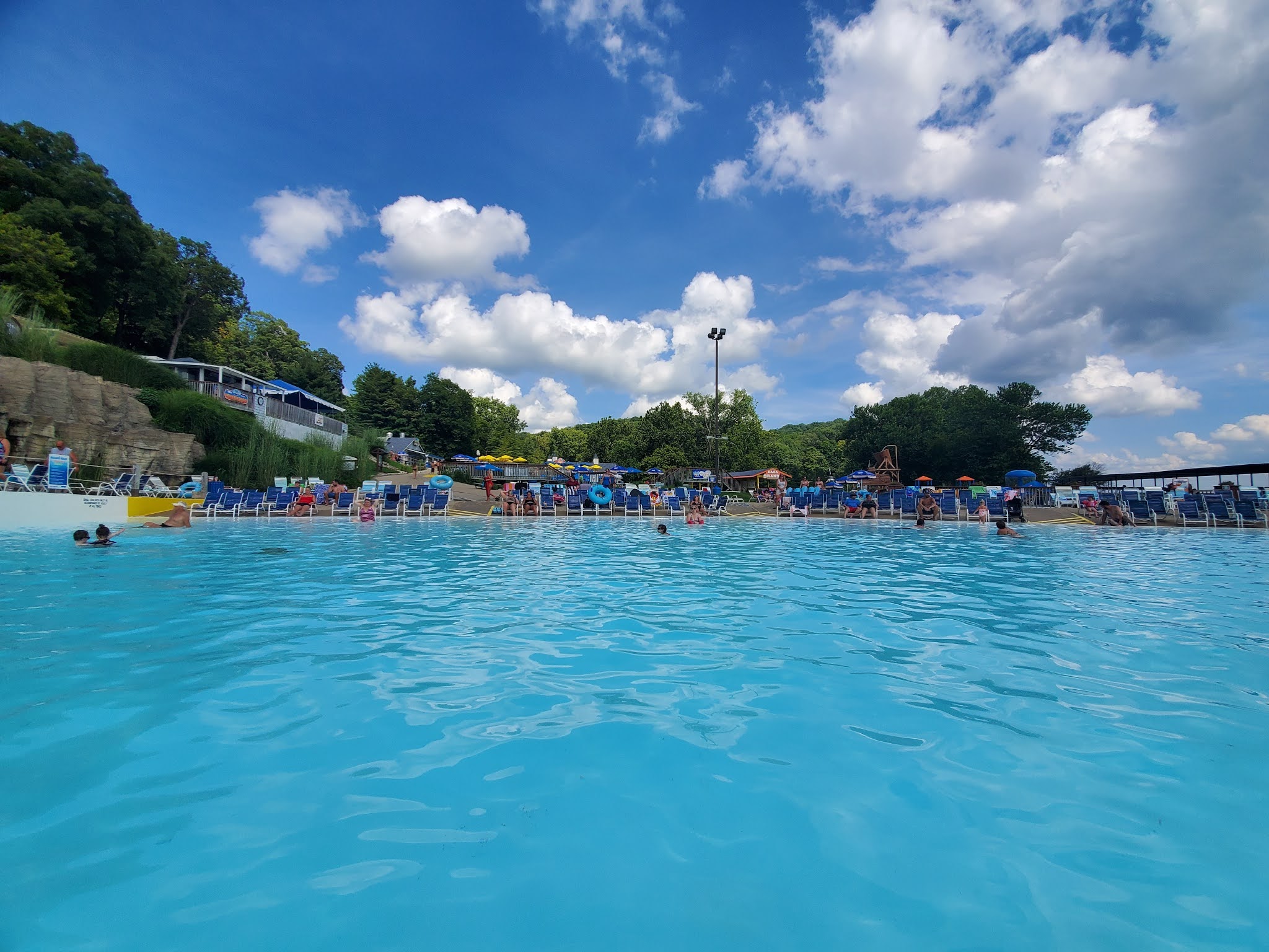 Play St. Louis: Raging Rivers Waterpark, Grafton