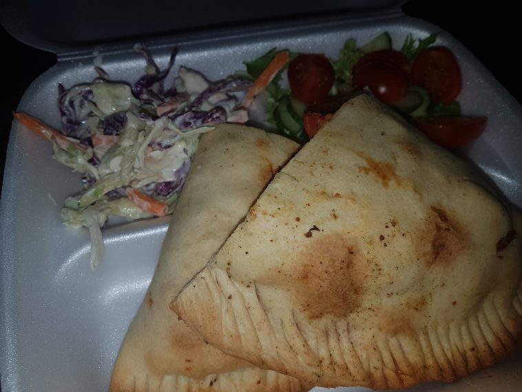 Lekker Resepte : Calzones (toe gevoude pizza)