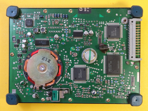 BugWorkShop - 甲蟲工作室: JVC（日本勝利）JD3824T00-1 20MB 硬碟機（Hard Disk Drive）- 拆解（二）