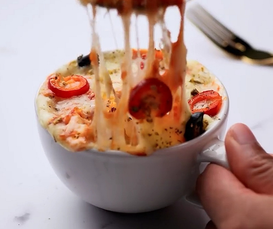 How to make Mug Pizza at Home | Homemade Mug Pizza Recipe ...