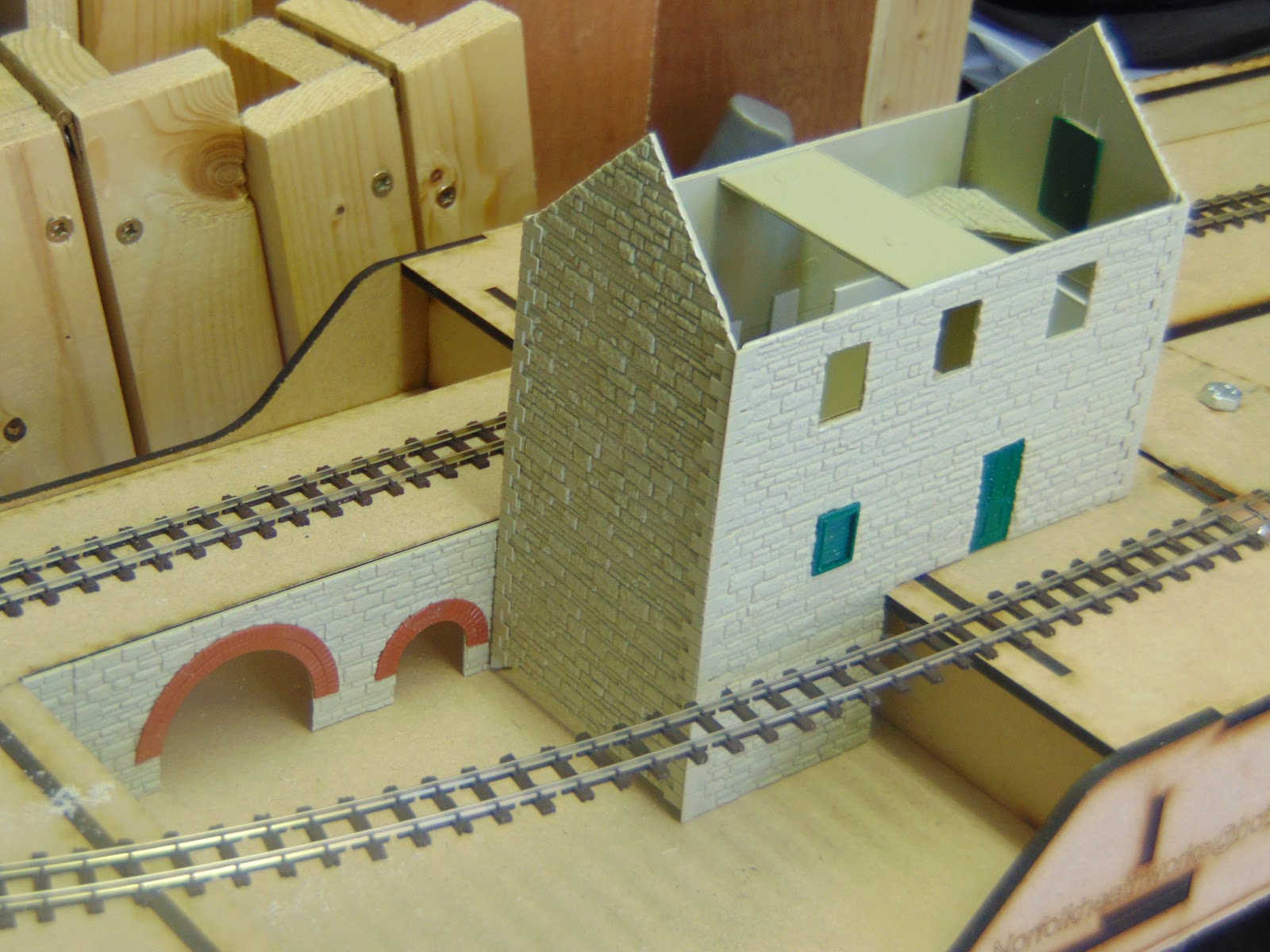 Dorset Railway Modelling: 009 new layout Water Mill build.