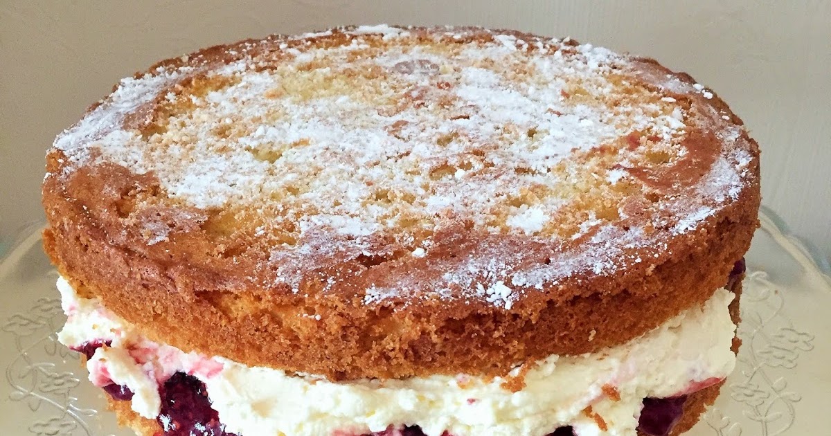 THE MESSY KITCHEN: CAKES