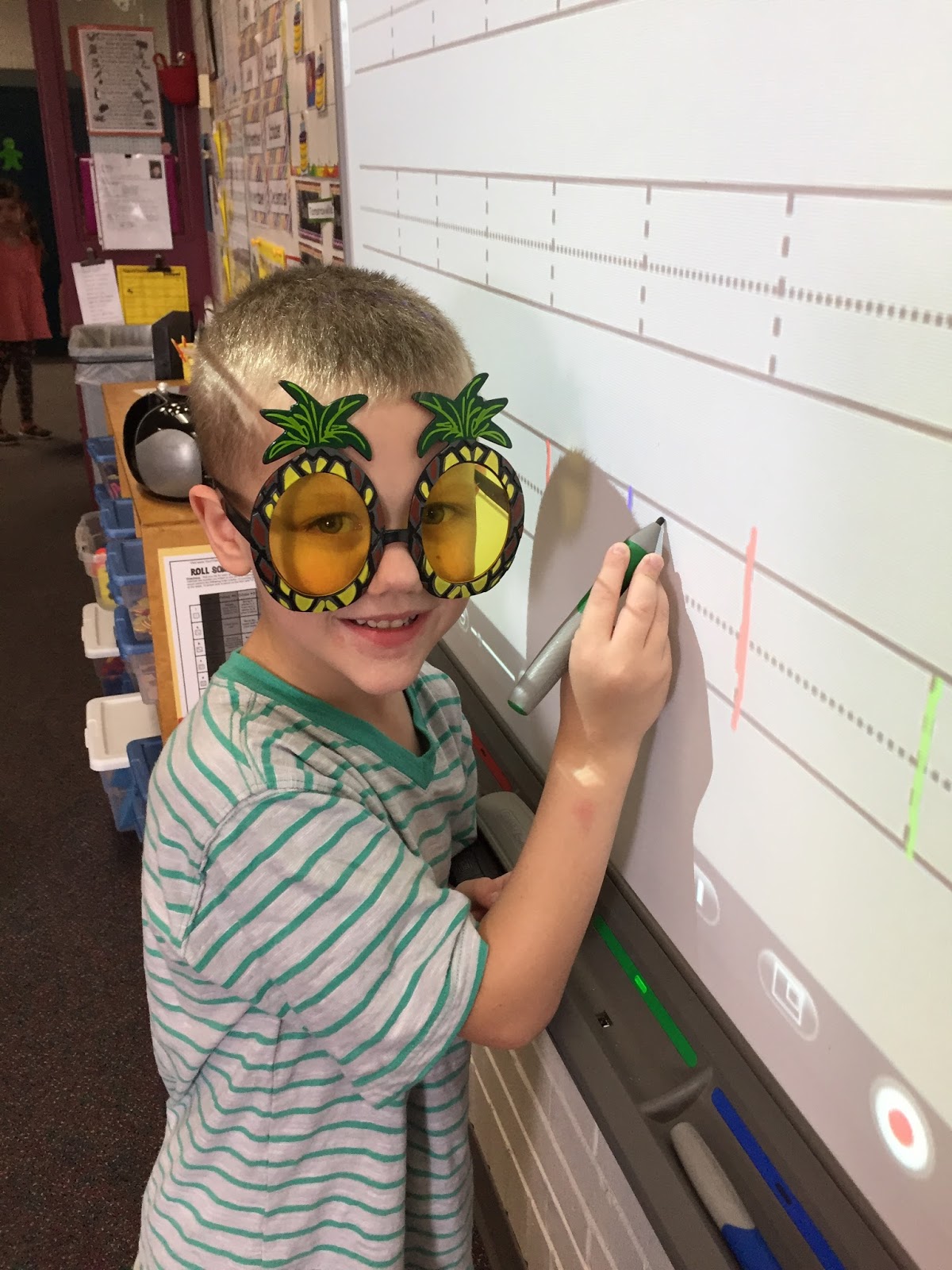 Kinder Cards Professor Pineapple