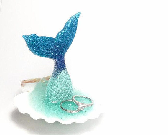 Mermaid Resin Art Jewelry Holders by AriaMarliArt / The Beading Gem
