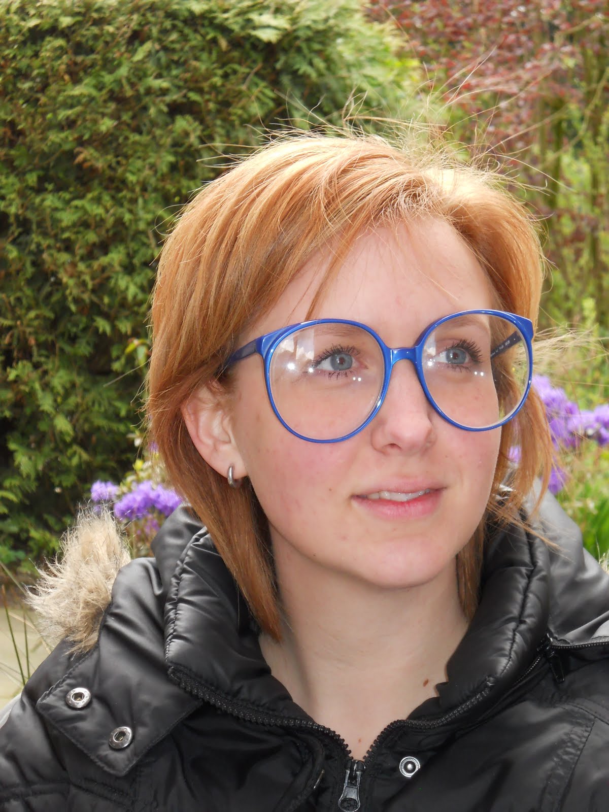 More ladies behind crystal veil: Jolien 025