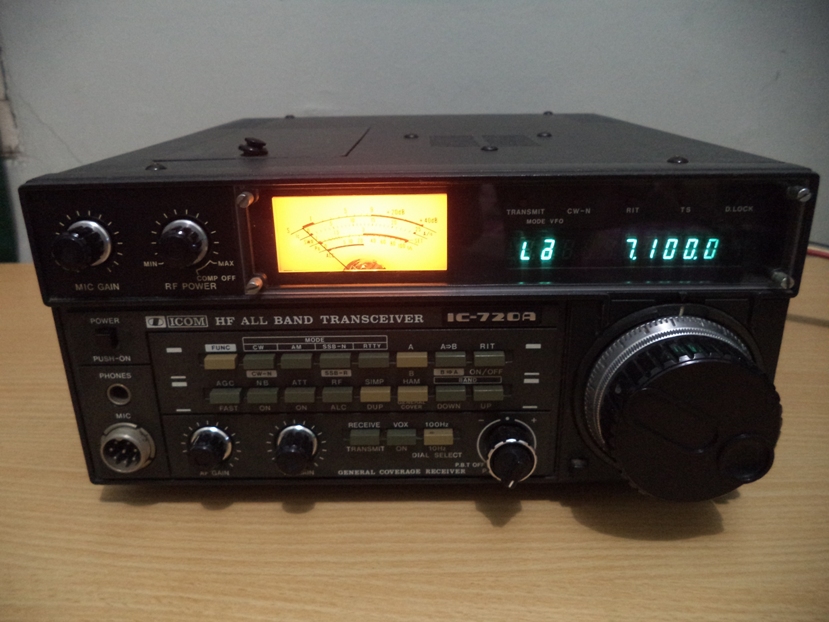 MEDAN RADIO: Icom IC-720A (terjual)