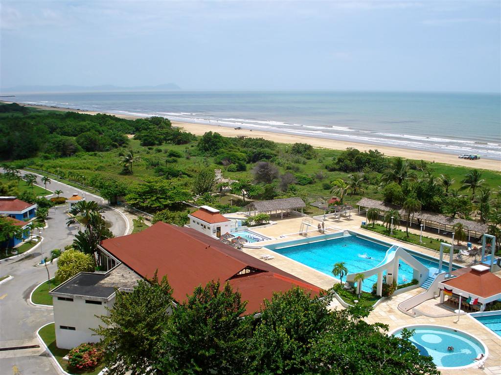 MILLONARIA : Acción de Isla de Oro Beach Club