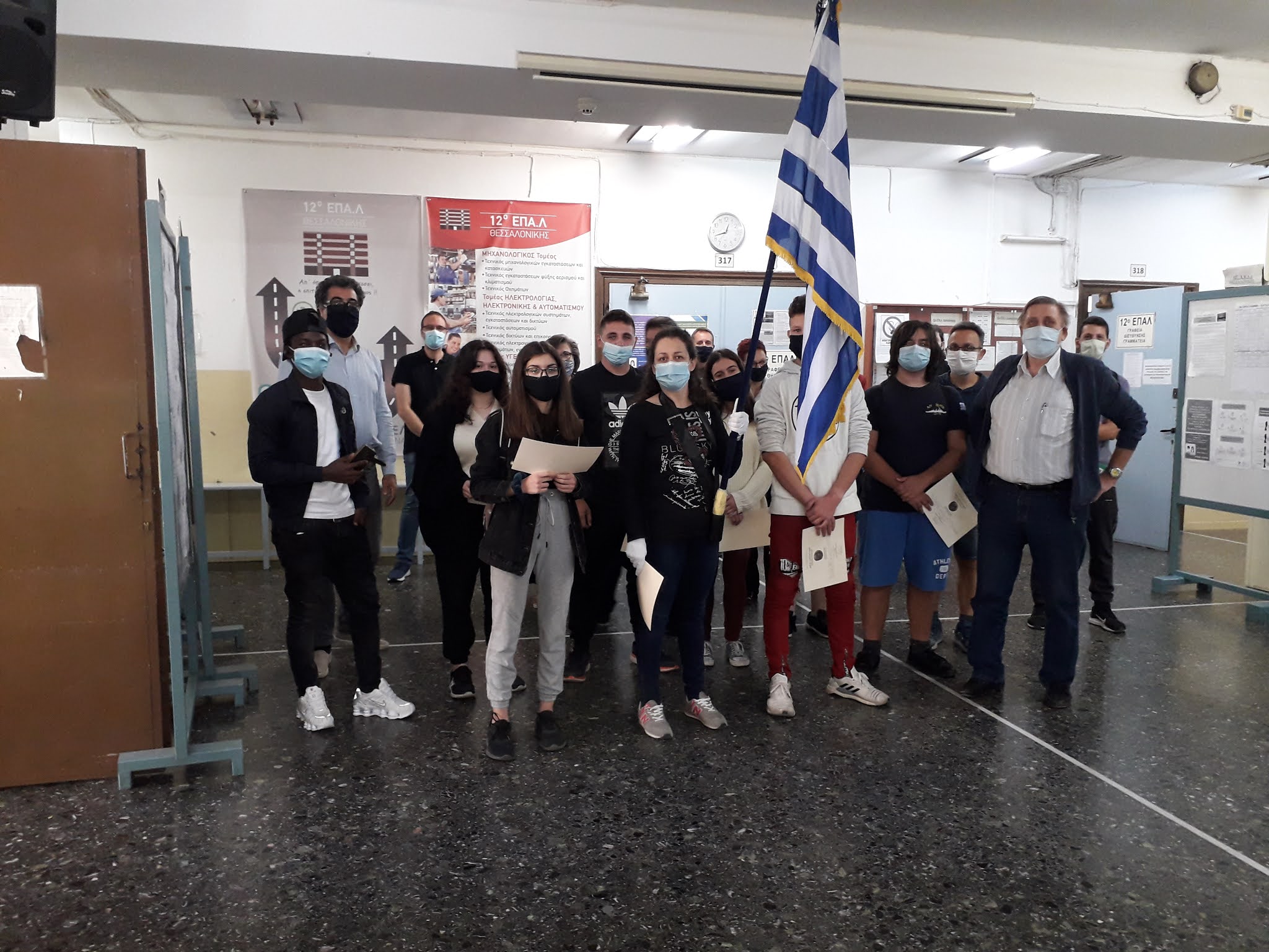 12ο ΕΠΑ.Λ ΘΕΣΣΑΛΟΝΙΚΗΣ: ΣΧΟΛΙΚΗ ΕΟΡΤΗ ΓΙΑ ΤΗΝ 28η ΟΚΤΩΒΡΙΟΥ 1940