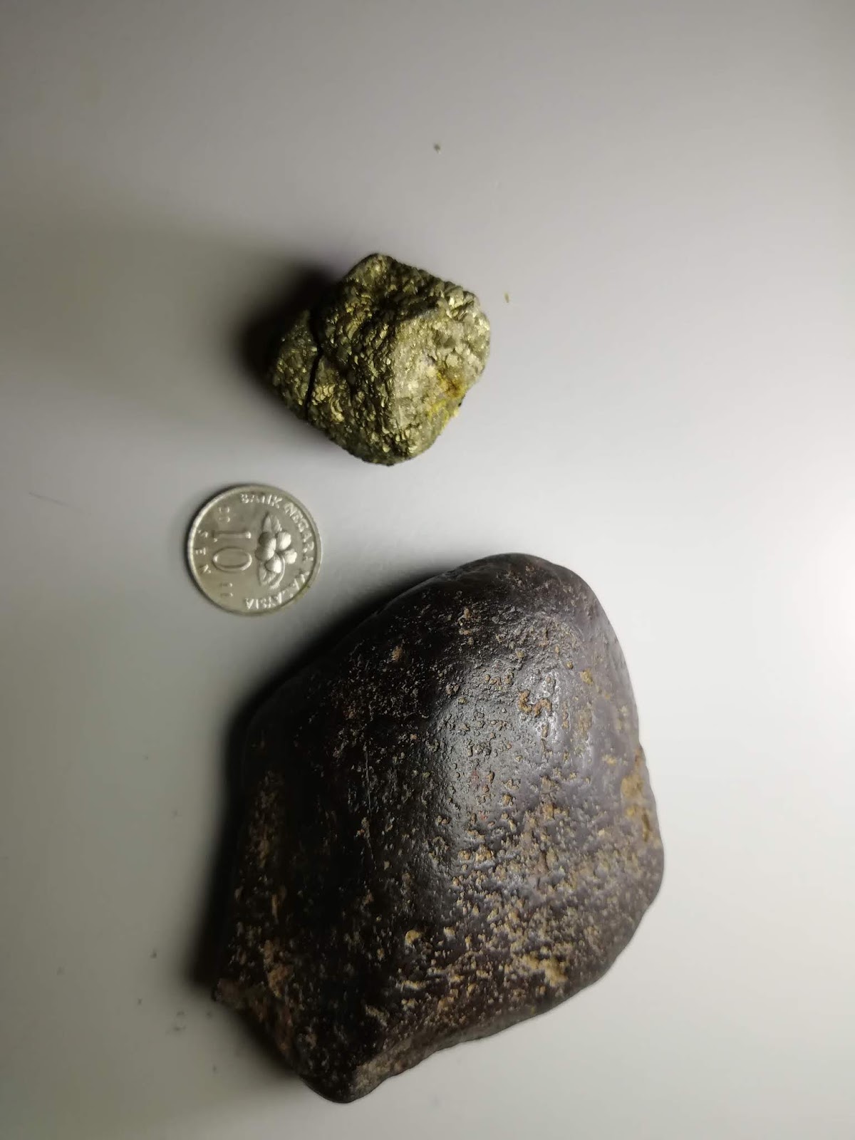 BLOG UTAMA Y.M PADUKA AYAHANDA PAY 8: RAW BESI DAN BATU KURSANI