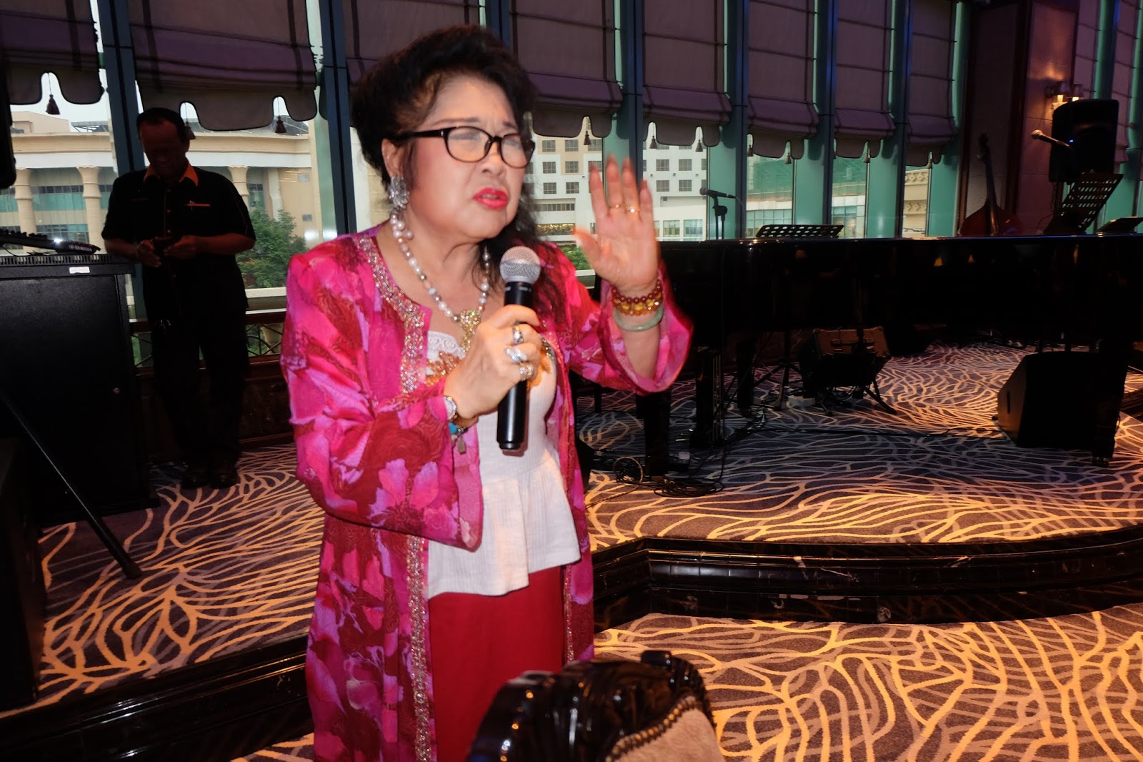 Kee Hua Chee Live!: HAPPY BIRTHDAY PUAN SRI DATO SUSAN CHEAH, DIRECTOR ...