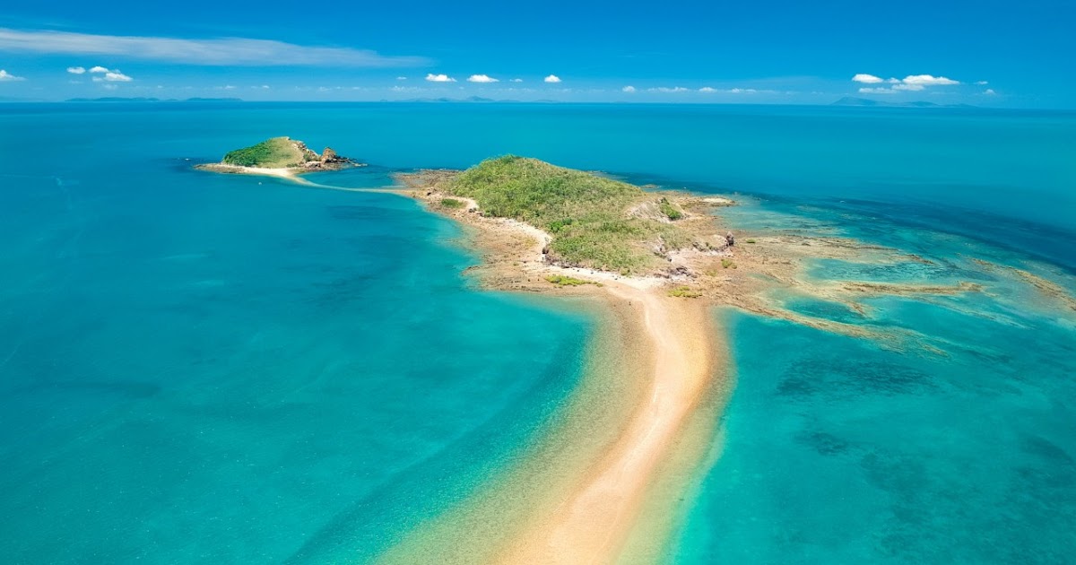 Kitchen Connection: A NEWRY ISLAND TALE.....CHAPTER ONE.