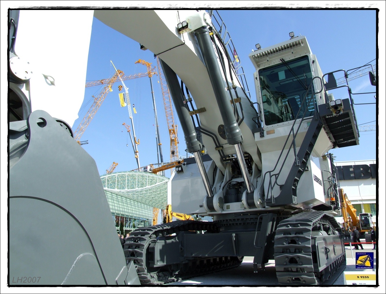 Bagger Galerie Construction Machines: LIEBHERR R9350 Hydraulikbagger ...